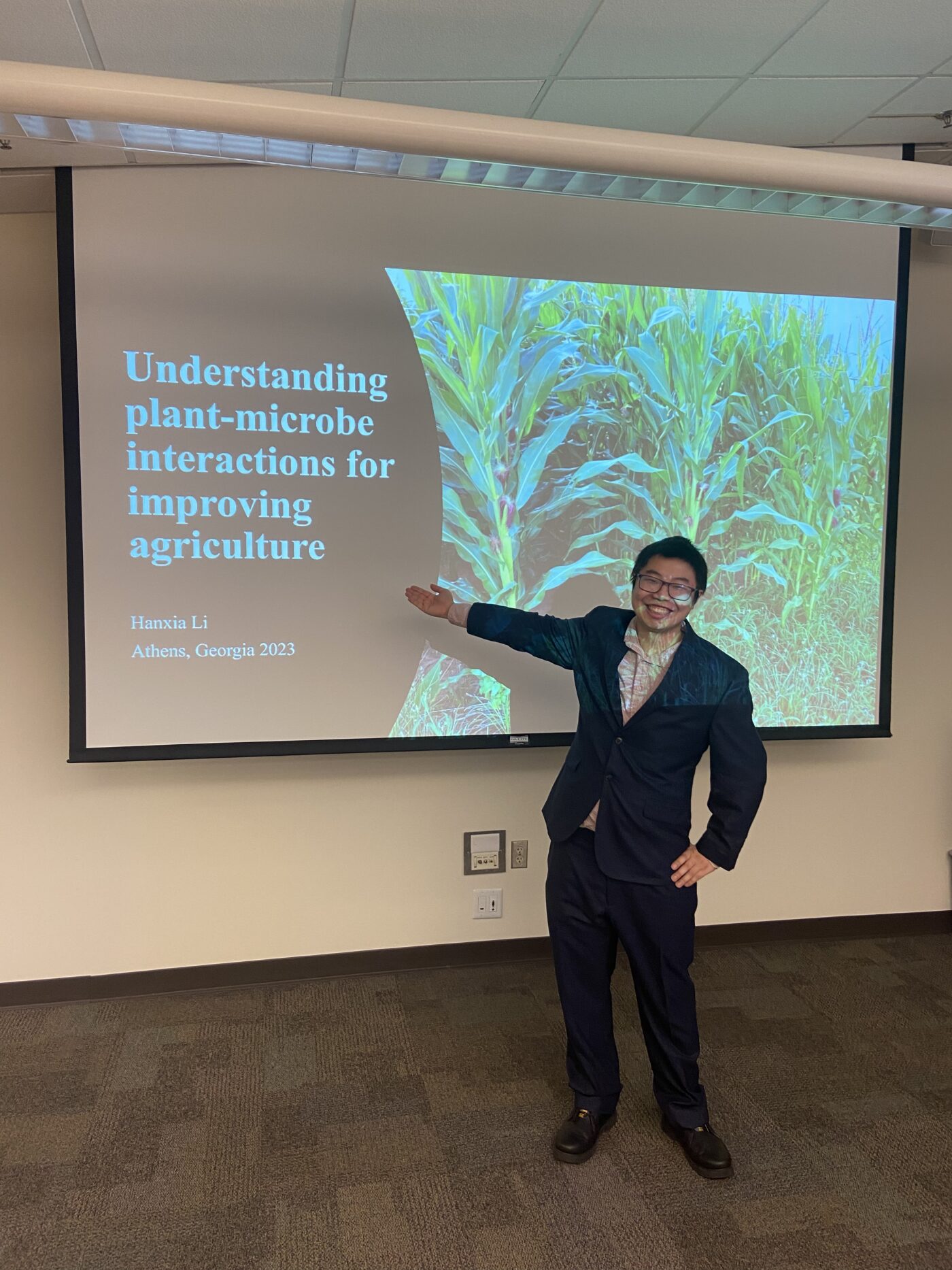 Hanxia Li Successfully Defends Dissertation - Institute of Bioinformatics